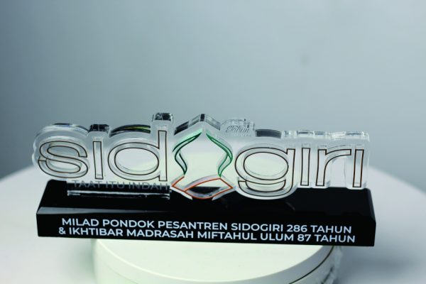 Contoh Plakat Kreatif dan Unik untuk Acara Spesial