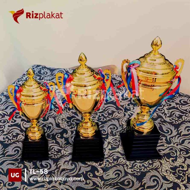 Trophy Logam - Riz plakat - Plakat Asli Indonesia